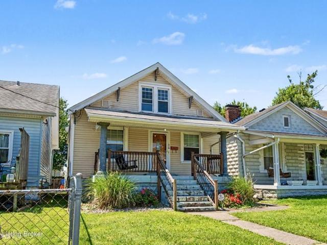 102 W Collins Ct, Louisville, KY 40214