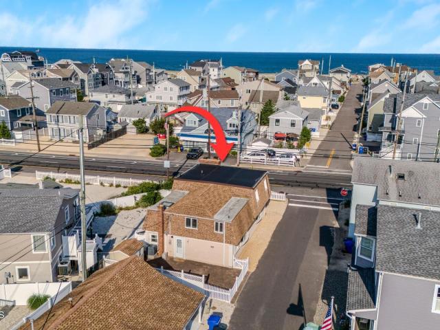 102 W Colony Road
