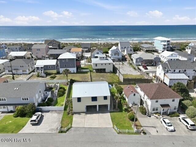 102 W Dobbs St, Atlantic Beach, NC 28512
