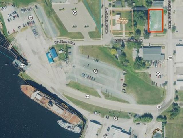 102 W Dowland St, Ludington, MI 49431