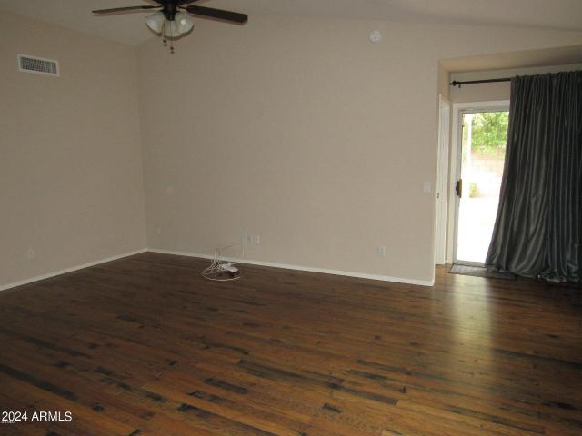 102 W GAIL Drive