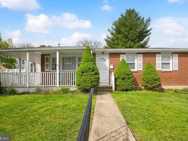 102 W Garfield Ave, Norwood, PA 19074
