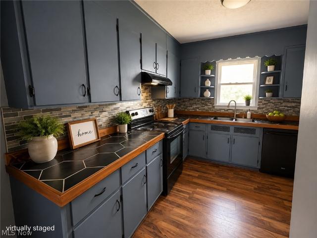 102 W Howe Road