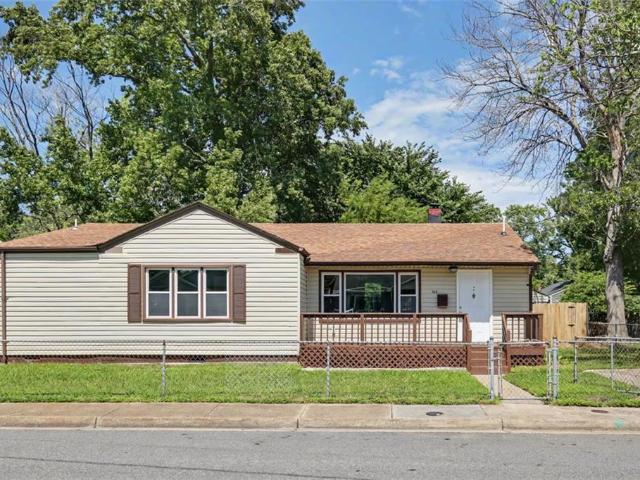 102 W Kelly AVE