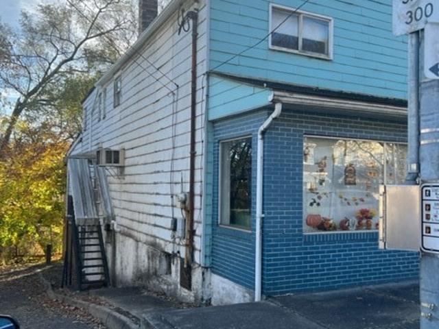 102 W Midland Ave