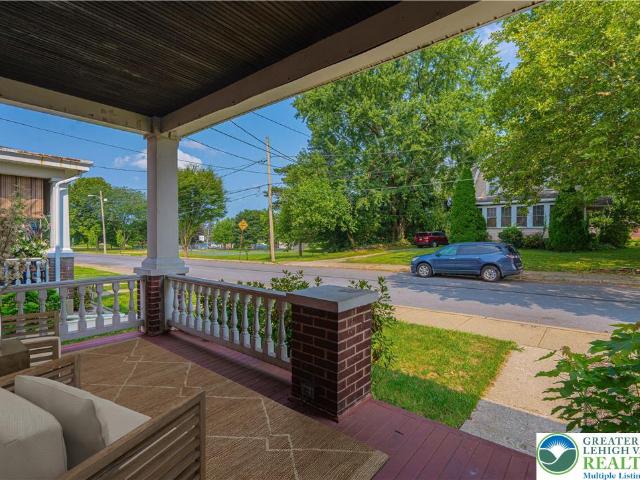 102 W Milton Street
