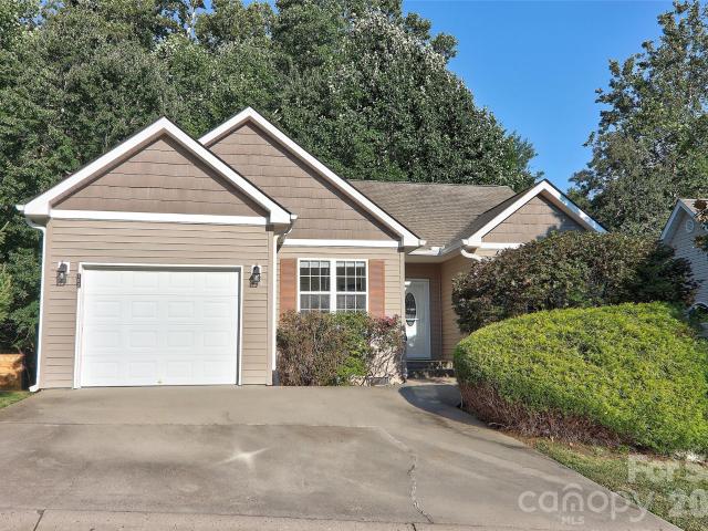 102 Woodcreek Circle