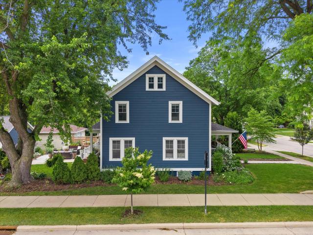 102 Woodland Ln