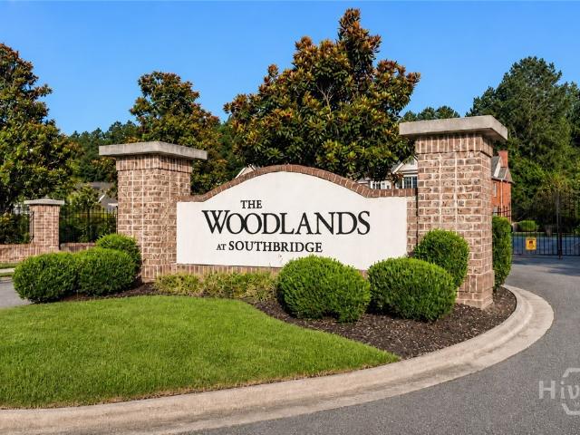 102 Woodside Cove
