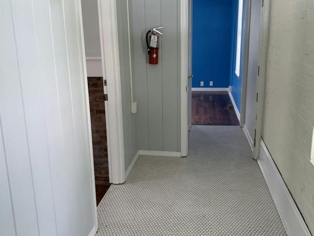 102 Wooster Pike