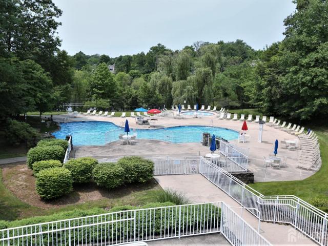 102 Wellington Park Dr, Princeton, NJ 08540 | MLS #2613 R