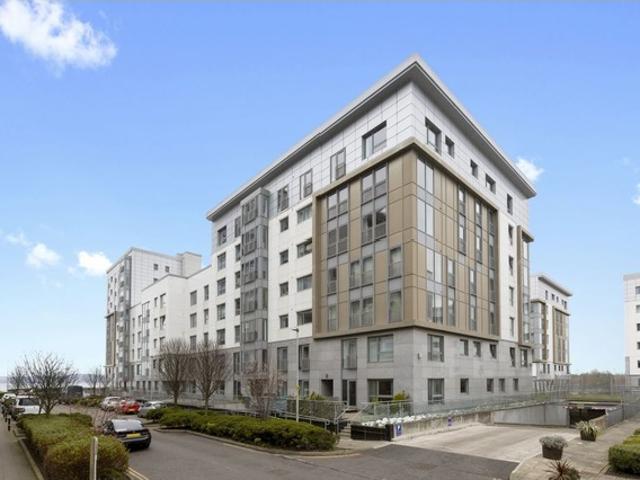 10/2 Western Harbour Midway, Newhaven, EH6 6PT