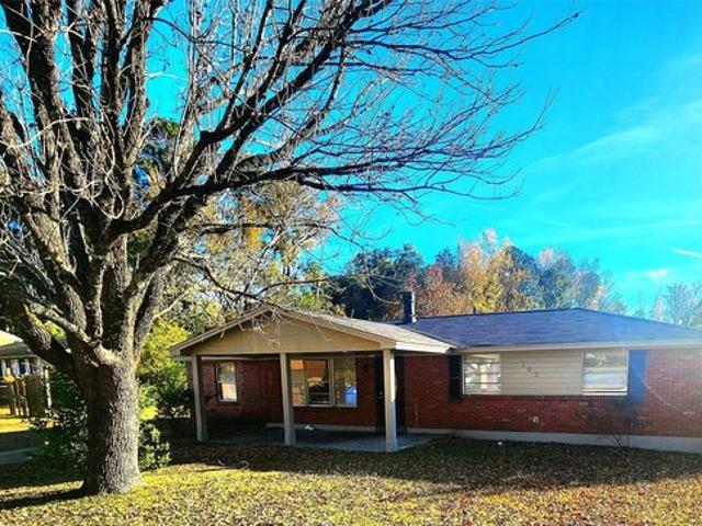 102 White Oak Dr, Prattville, AL 36067