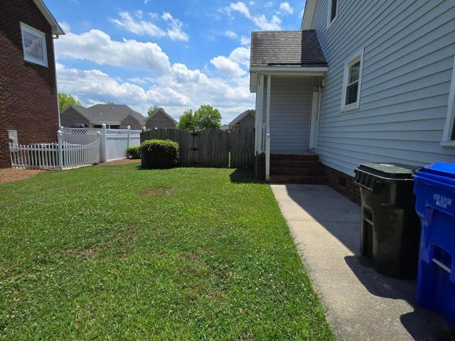 102 White Oak Drive
