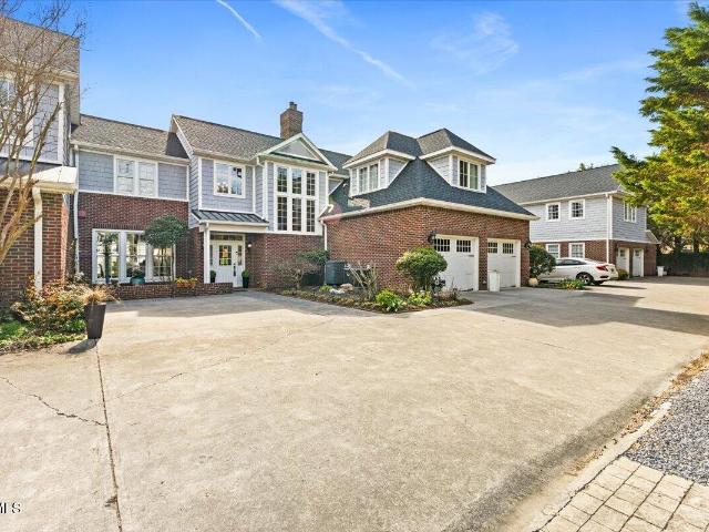 102 Willow Creek Lane