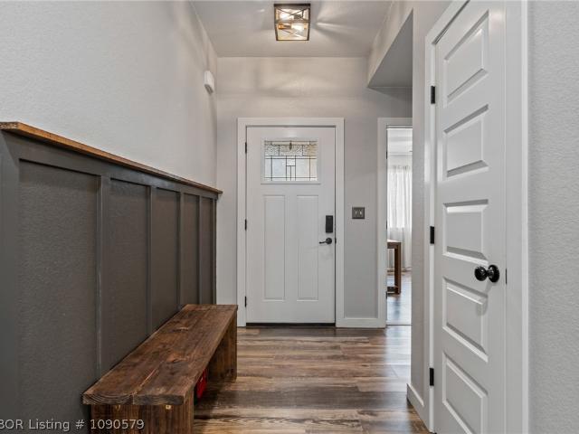 102 Willowbrook Way