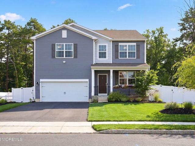 102 Windjammer Dr, Barnegat, NJ 08005