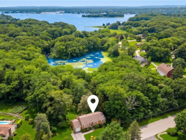 102 Windward Walk
