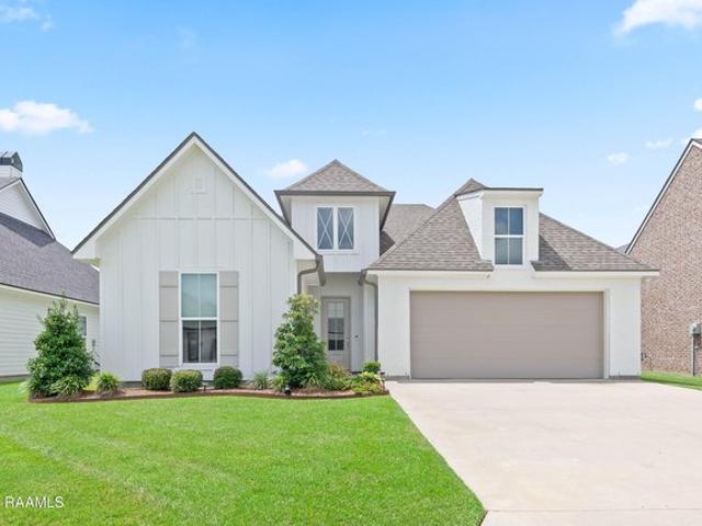 102 Windy Feather Dr, Broussard, LA 70518