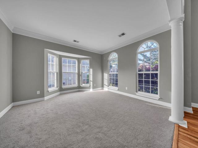 102 Wynterhall Way