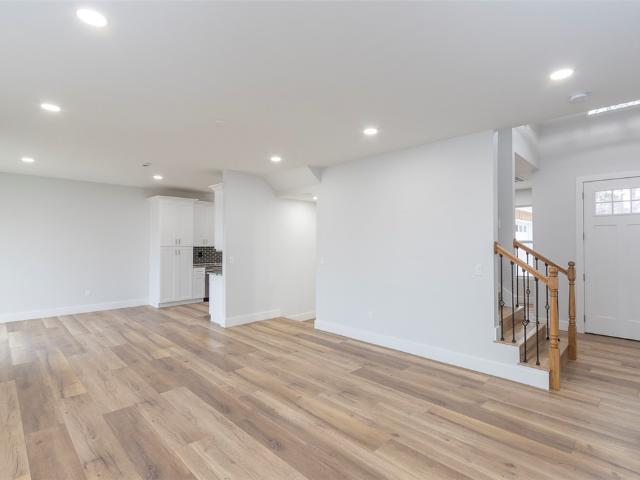 102 Topsail Drive