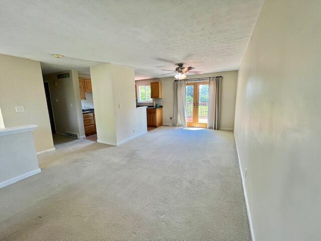 102 Tando Way