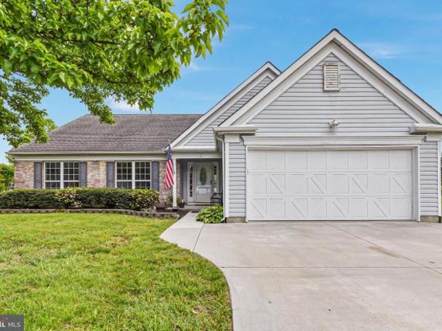 102 Tucket Cir, Dover, DE 19904