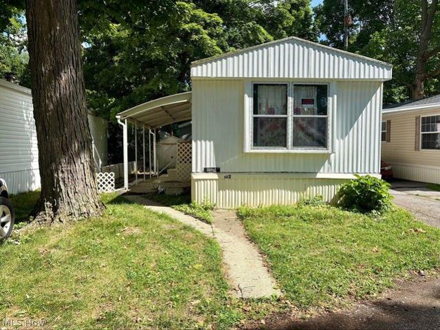 102 Tulip Ln, Mentor, OH 44060