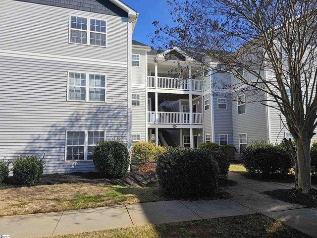 102 University Village Dr Apt I, Central, SC 29630