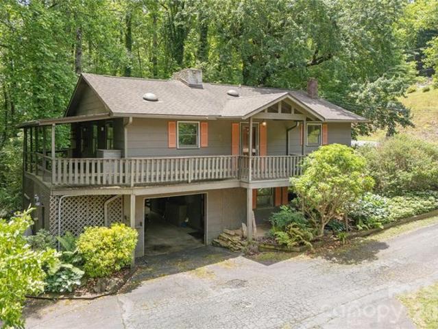 102 Valley Vista Dr, Black Mountain, NC 28711
