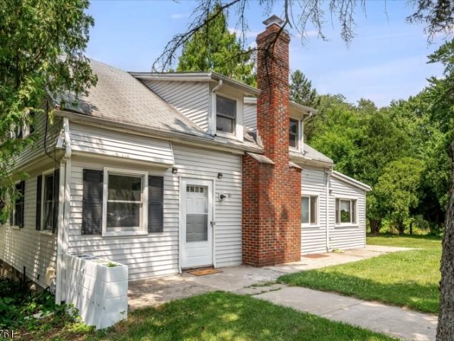 102A N Jefferson Rd