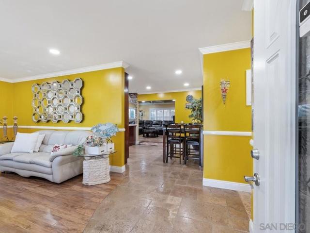 10343 Greenford Dr, San Diego, US, CA