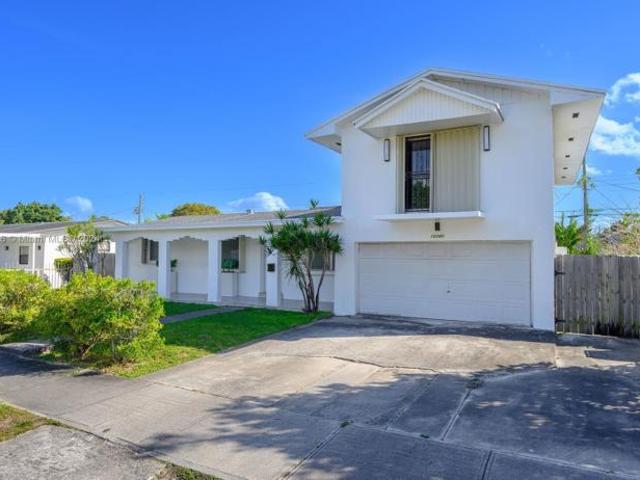 10340 SW 149th St, Miami, FL 33176