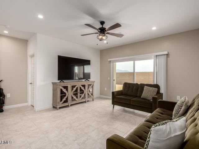 10347 S Saguaro Drive