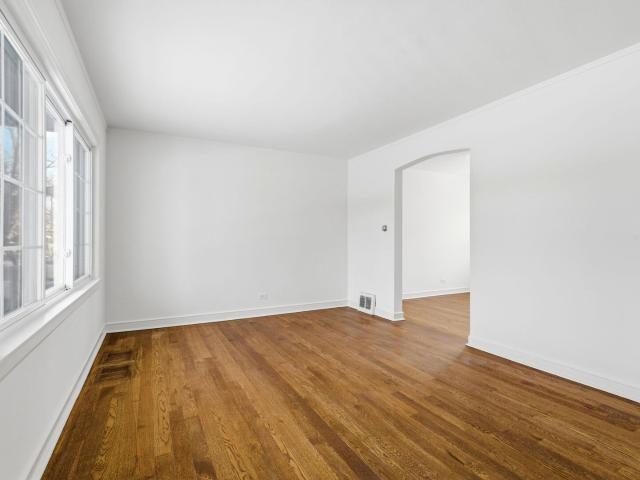 10344 S Albany Ave, Chicago, IL 60655 | Compass