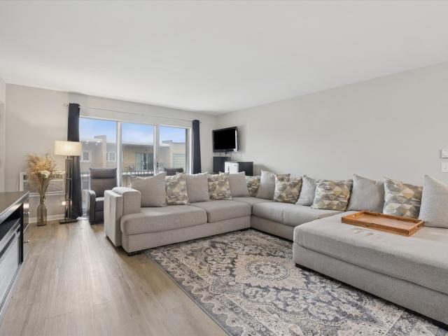 10344 S Pulaski Rd, Unit 304, Oak Lawn, IL 60453 | MLS #12608 | Compass