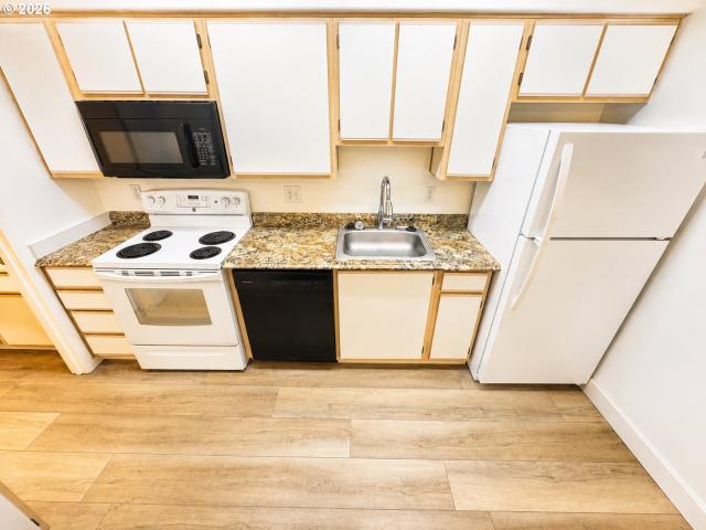 10345 ne clackamas st # 22