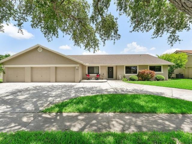 10349 SW 49th Mnr, Cooper City, FL 33328