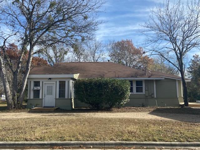 1034 Magnolia St, Lockhart, TX 78644 | MLS #7502 | Compass