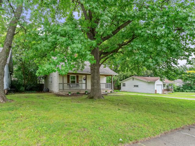 1034 N Clay Avenue