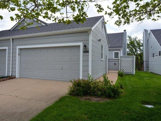1034 N Bayshore St, Wichita, KS 67212