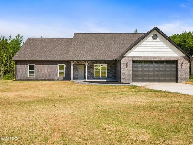 1034 N Linden Dr, Alcoa, TN 37701