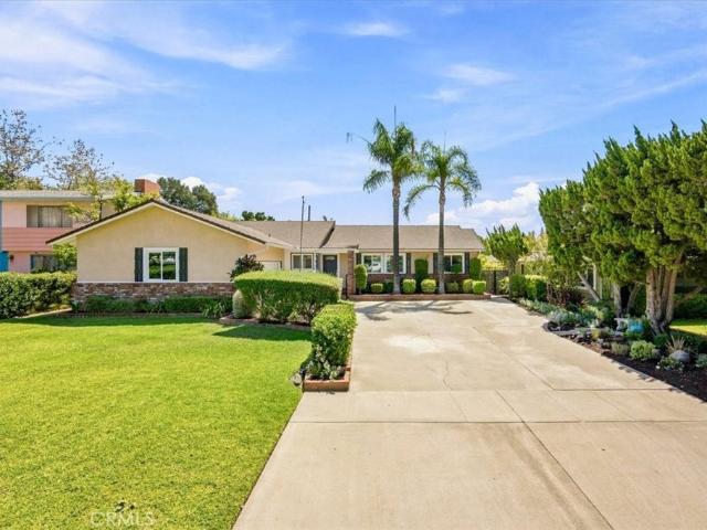 1034 N Soldano