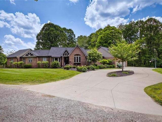 1034 Old Harper Twp Rd Unit Moon, Crescent, PA 15046