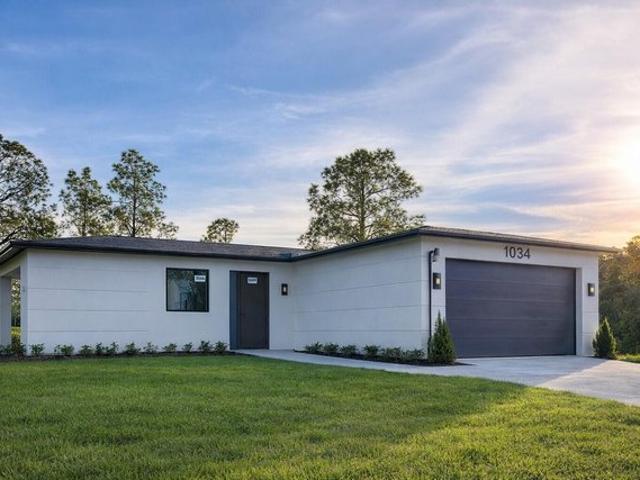 1034 Alcalde St E, Lehigh Acres, FL 33974