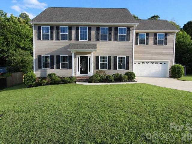 1034 Arrowhead Dr SE, Concord, NC 28025