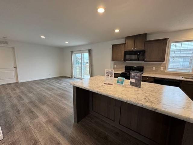 1034 E Park St Unit P1034, Gardner, KS 66030