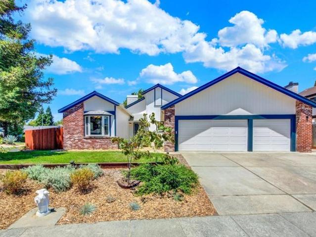 1034 Hickory Ave, Fairfield, CA 94533