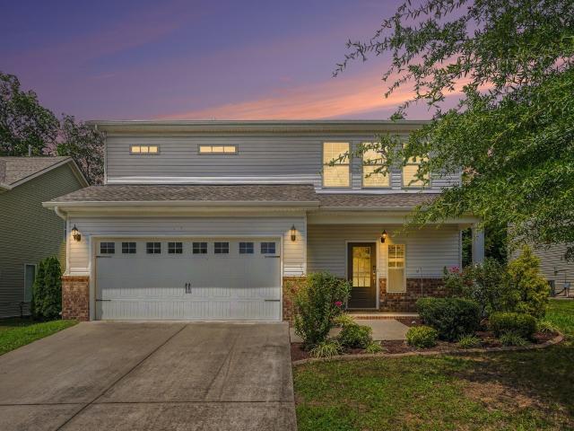 1034 Keeneland Dr