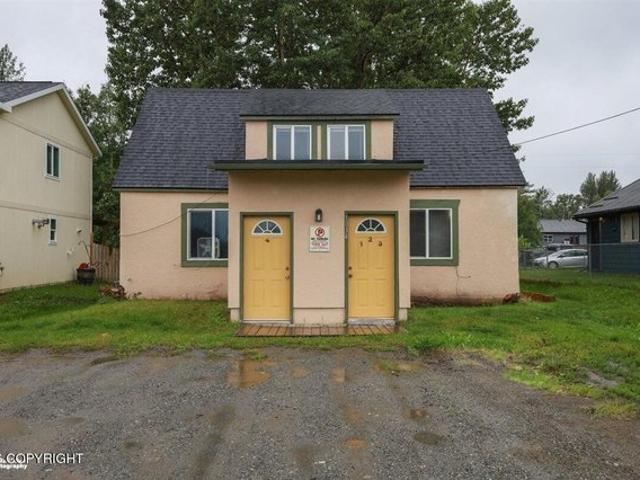 1034 S Cobb St, Palmer, AK 99645